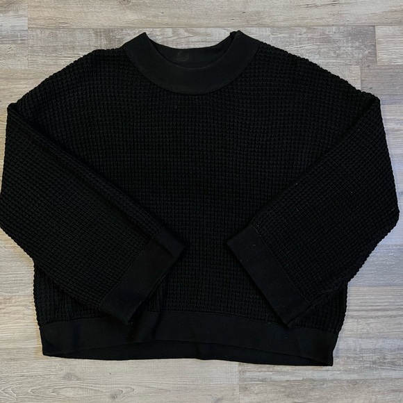 Pink Lily | Sweaters | Medium Pink Lily Black Waffle Knit Sweater ...